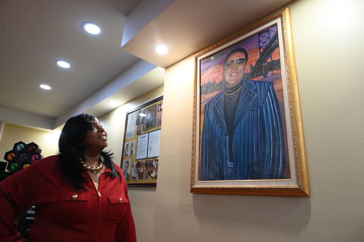 Daughters revive Sid Booker’s iconic lounge off North Broad | Local ...