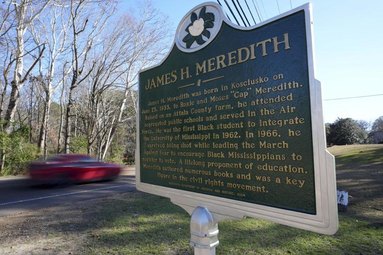 Civil rights icon James Meredith is honored in his Mississippi hometown ...
