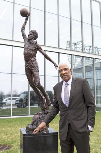 Sixers unveil sculpture that immortalizes 'Dr. J' | Basketball ...