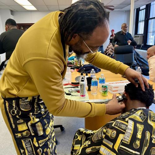 Barbers are mentoring Philly students mid-haircut: ‘It’s like a therapy ...