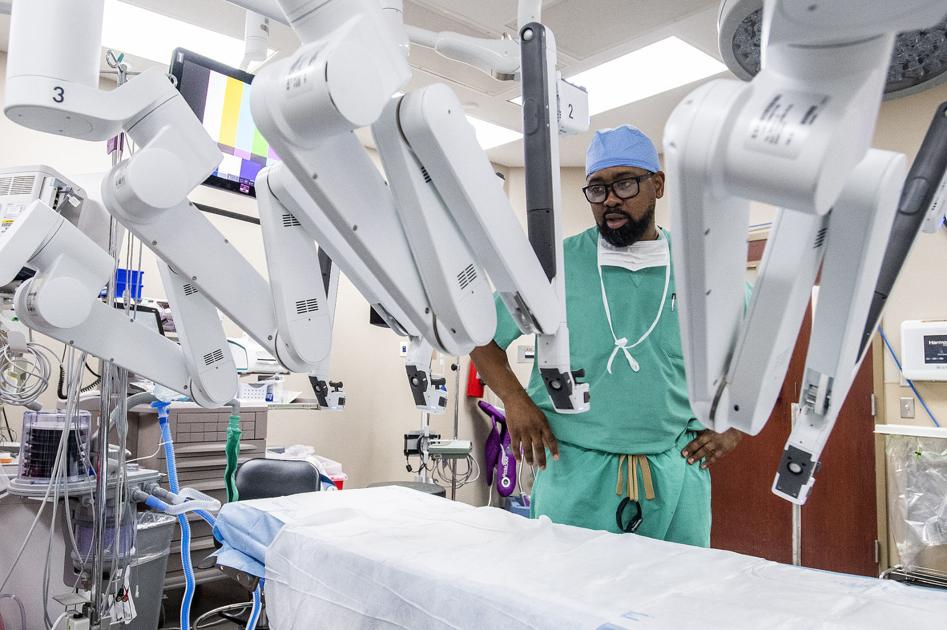Community Hero: Surgeon keeps hometown on the cutting edge | Health ...