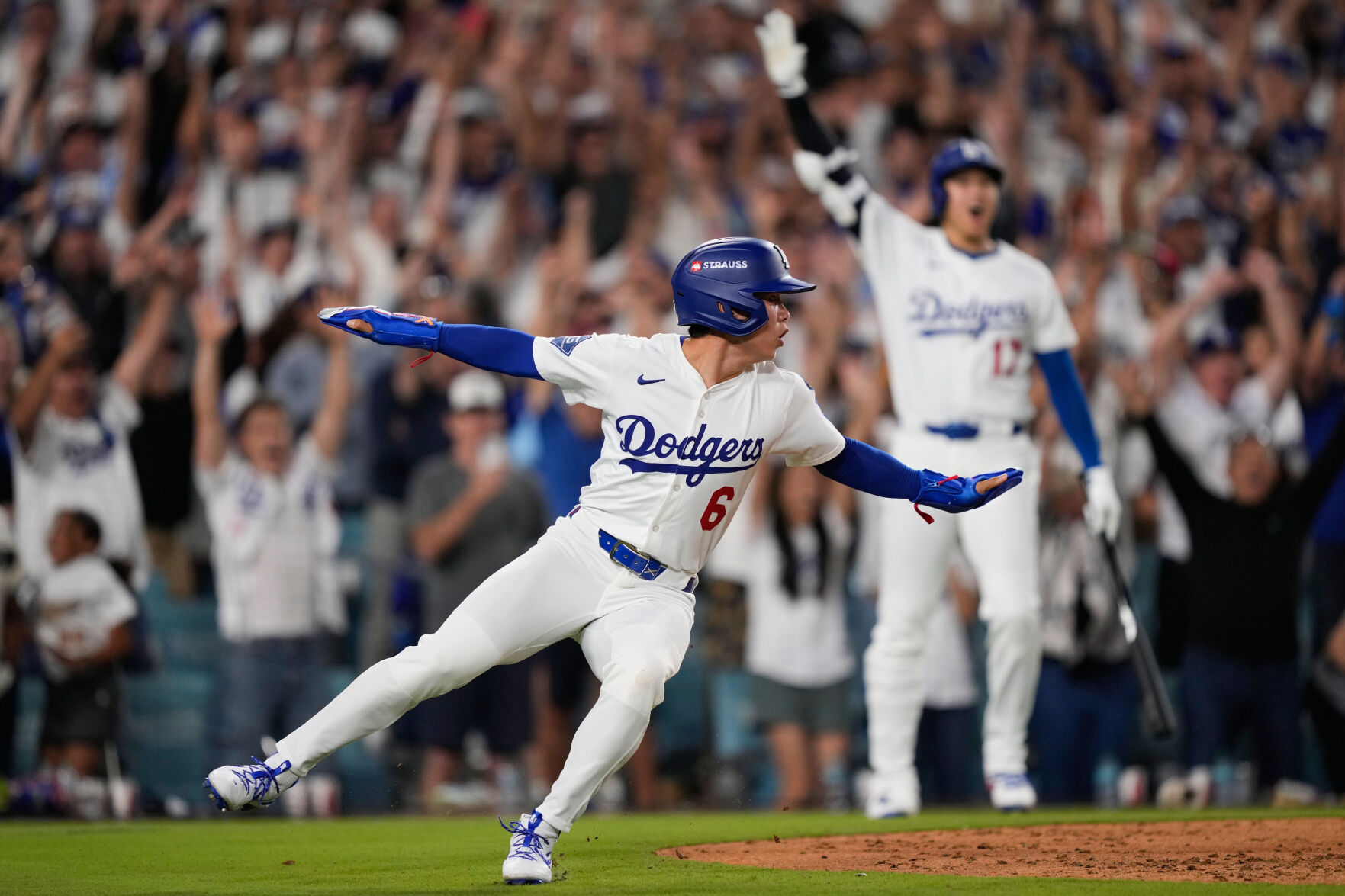 Phillies season ends with Game 4 loss to Dodgers | Baseball ...