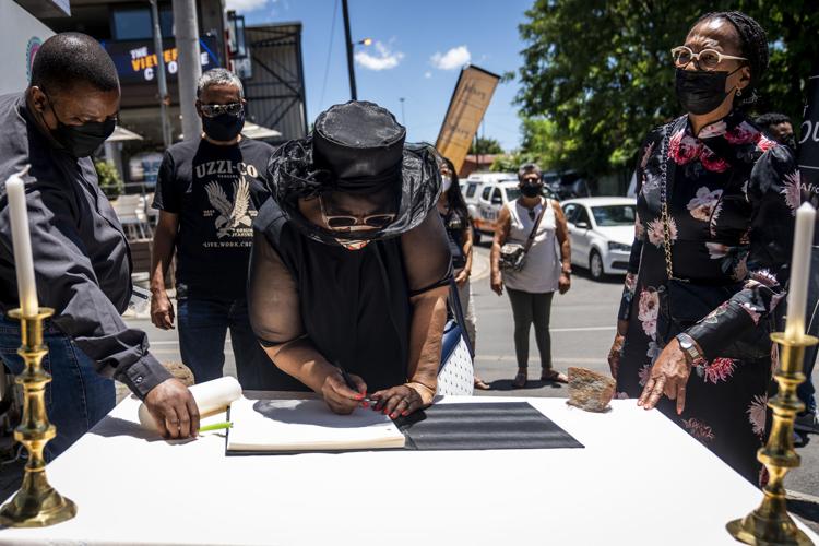 African leaders hail Tutu, but many don't follow his lead ...