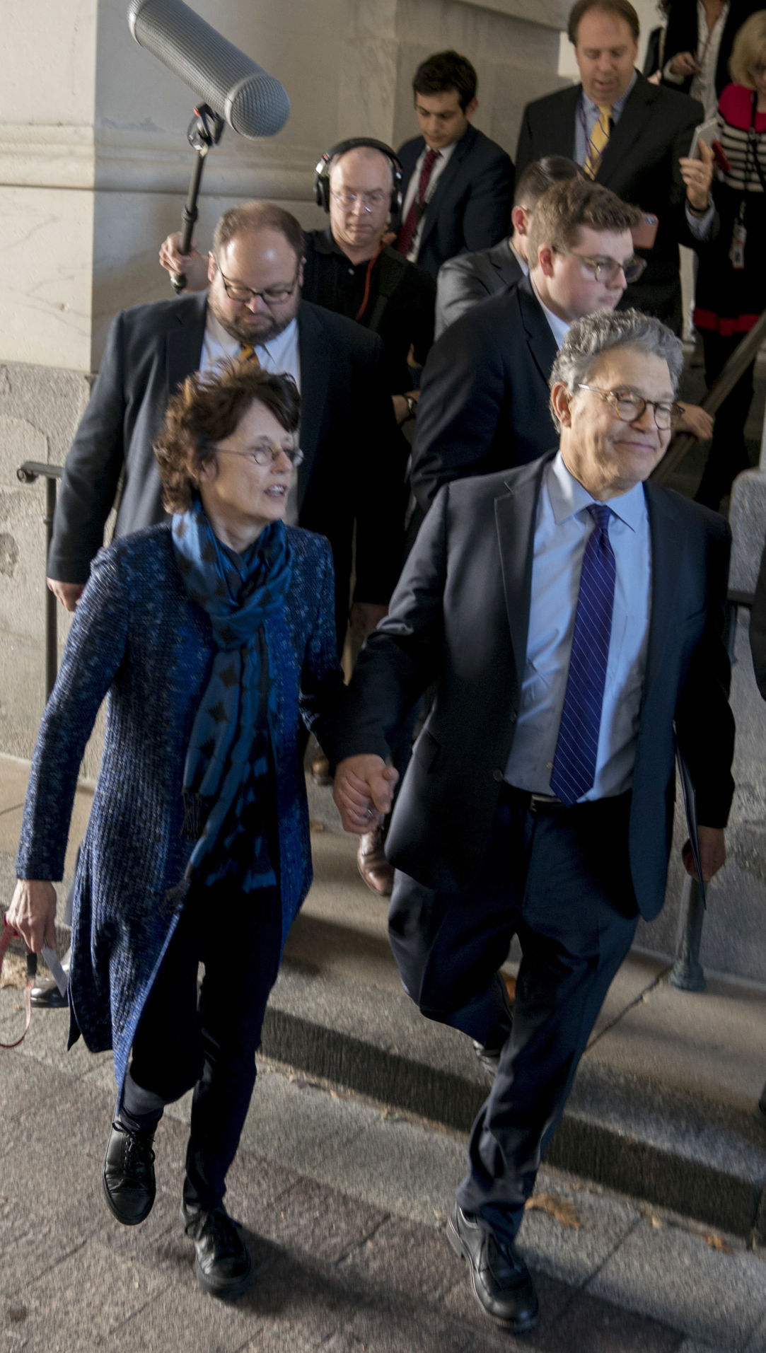 Combative Franken quits, points to GOP tolerance of Trump | News ...