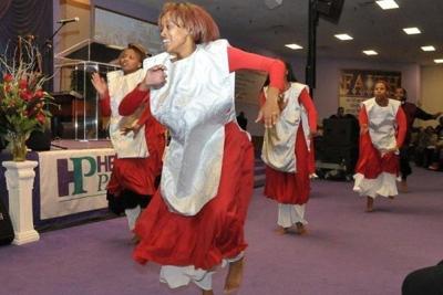 Crazy Praise Dance Showcase hopes to improve health | Religion ...