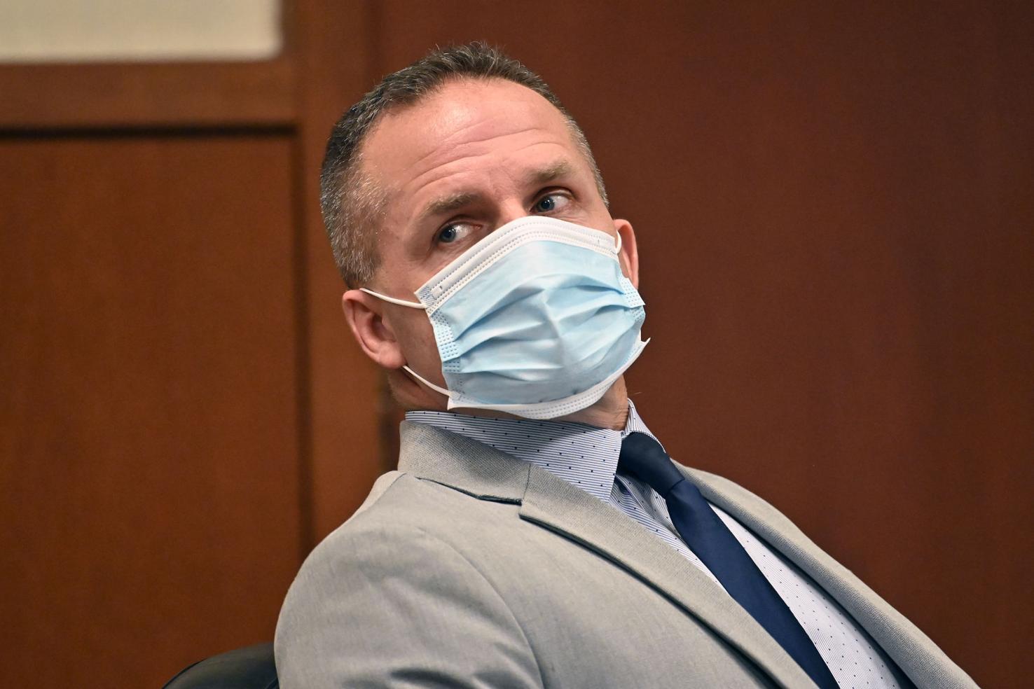 Former Louisville officer Brett Hankison cries on the stand in trial ...