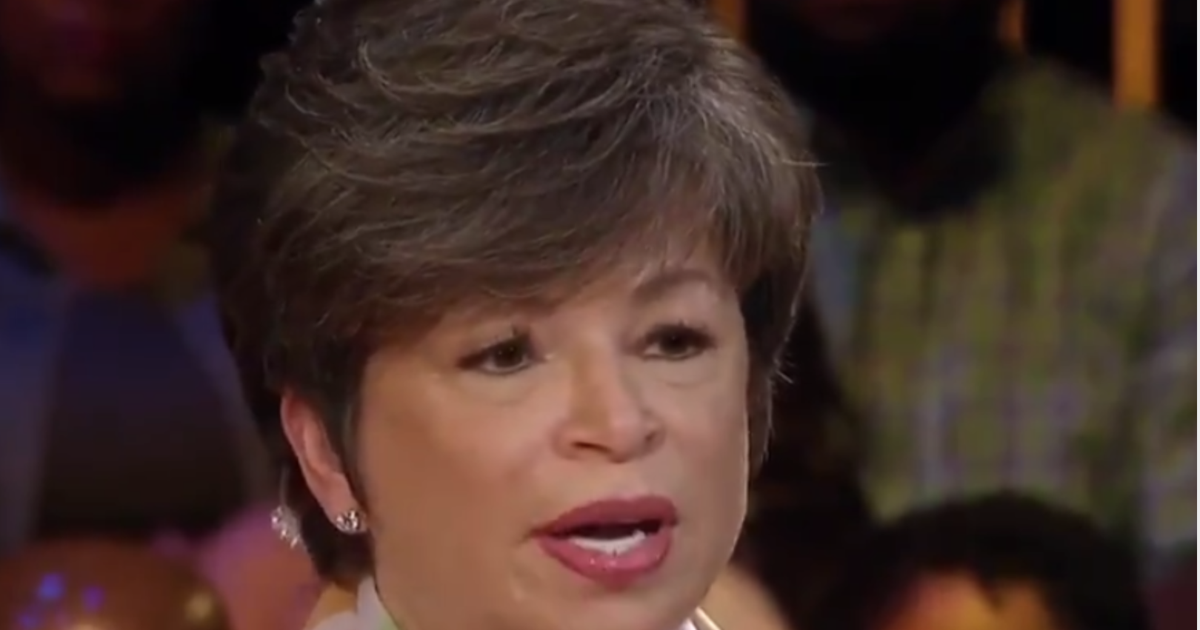 Valerie Jarrett Responds To Roseannes Racist Twitter Rant A Teaching
