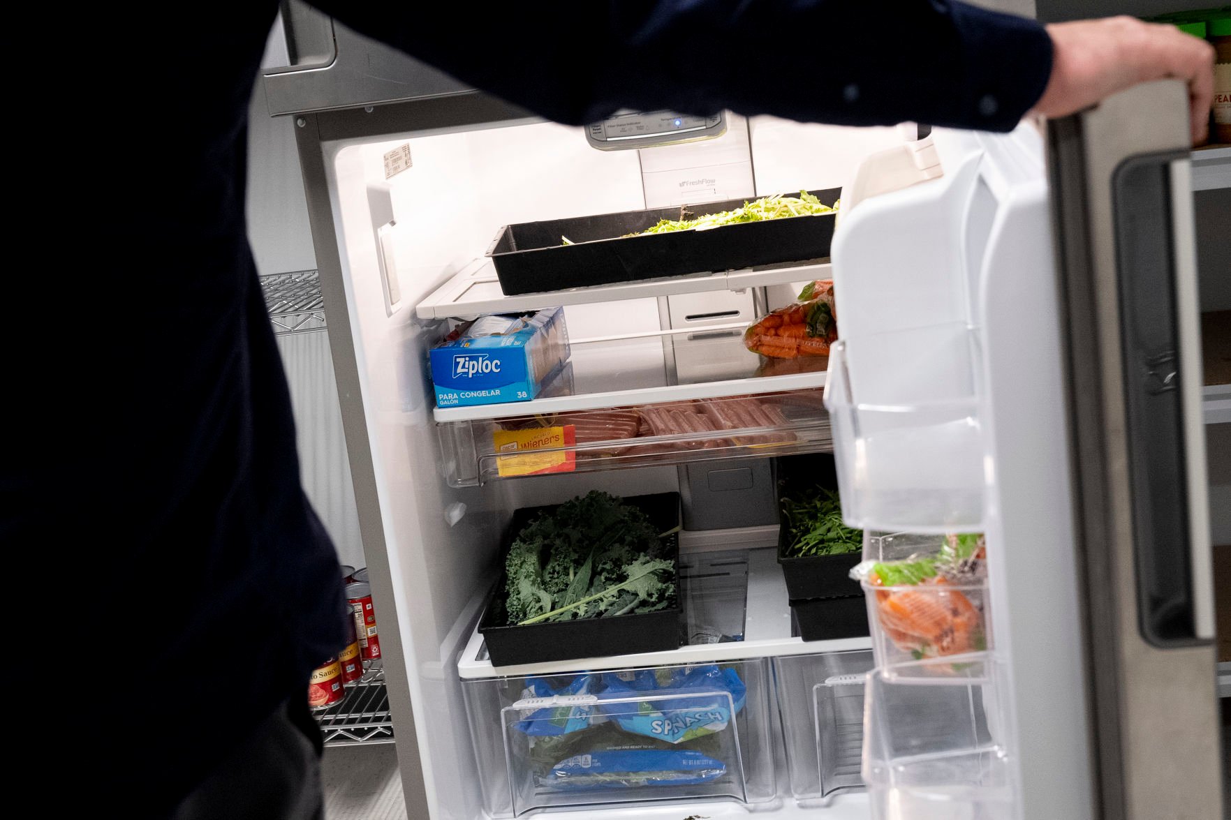 How long is it safe to leave food out? The 2-hour rule, explained ...