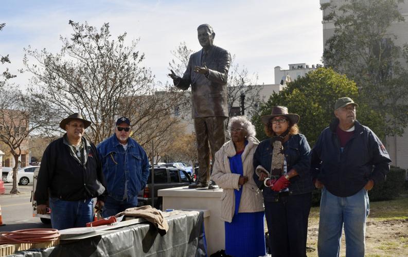 Slain civil rights leader Vernon Dahmer honored with statue | Across ...