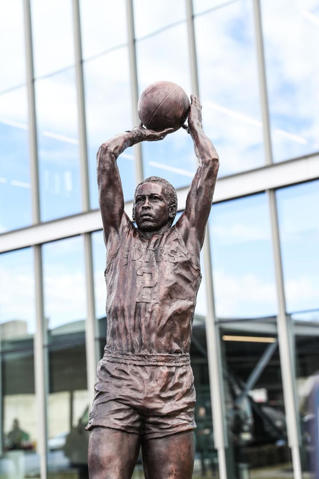 Moses Malone Sculpture Tribute | Basketball | phillytrib.com