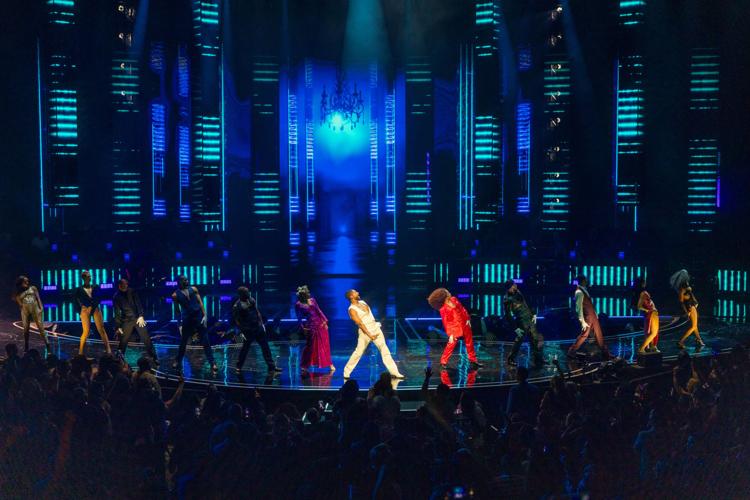 For Usher, outdoing himself is the only way forward | | phillytrib.com