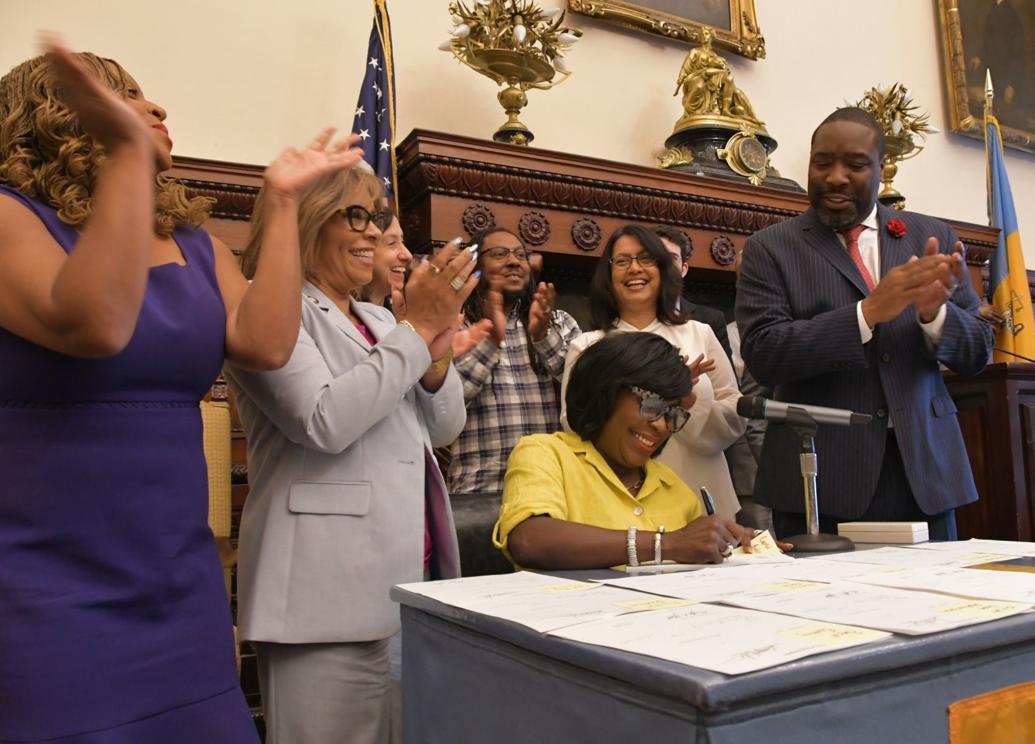 Mayor Parker signs $6.37 billion 'One Philly' budget: 'I'm super ...