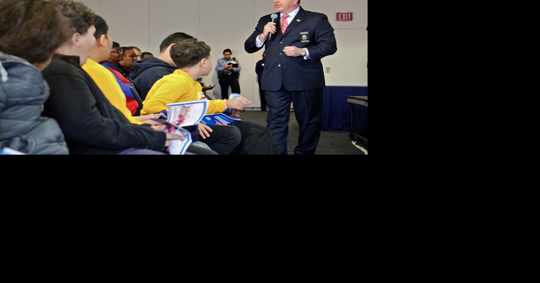 Aiming to raise awareness about drugs, DEA hosts summit for Philly kids ...