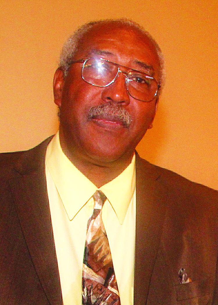 Mike Gale humble in return to basketball roots | Sports | phillytrib.com