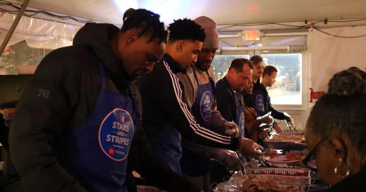 Philadelphia 76ers host Thanksgiving meal for military service members ...