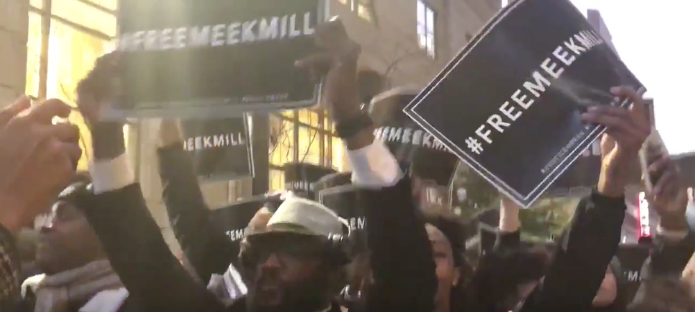 Large crowd protests Meek Mill's sentencing | News | phillytrib.com