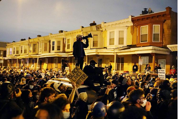After King's legacy, non-violence protests resonate worldwide | Mlk ...