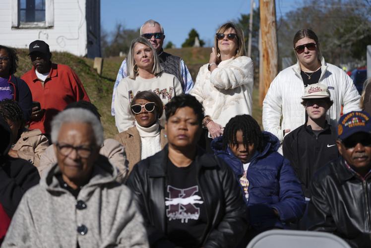 Civil rights icon James Meredith is honored in his Mississippi hometown ...