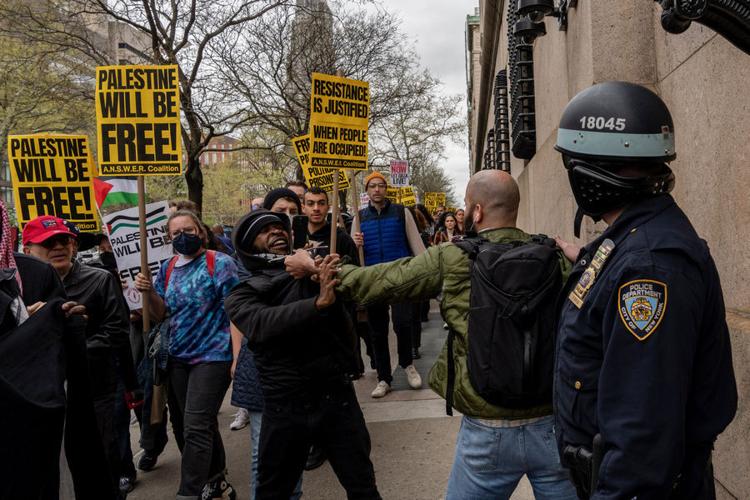 Protests Intensify at Columbia, Forcing Difficult Choices for Leaders ...