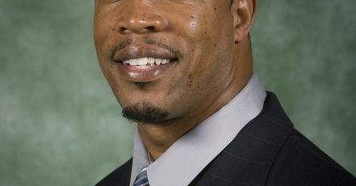 Temple basketball great Mark Macon joins Aaron McKie's staff ...