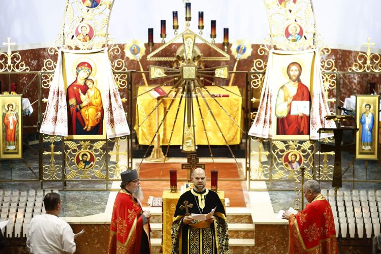 People of all faiths flock to U.S. Ukrainian churches in acts of ...