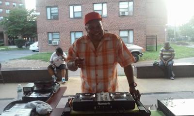 Ali Hackett loves ‘King of the Oldies’ title | Metros | phillytrib.com