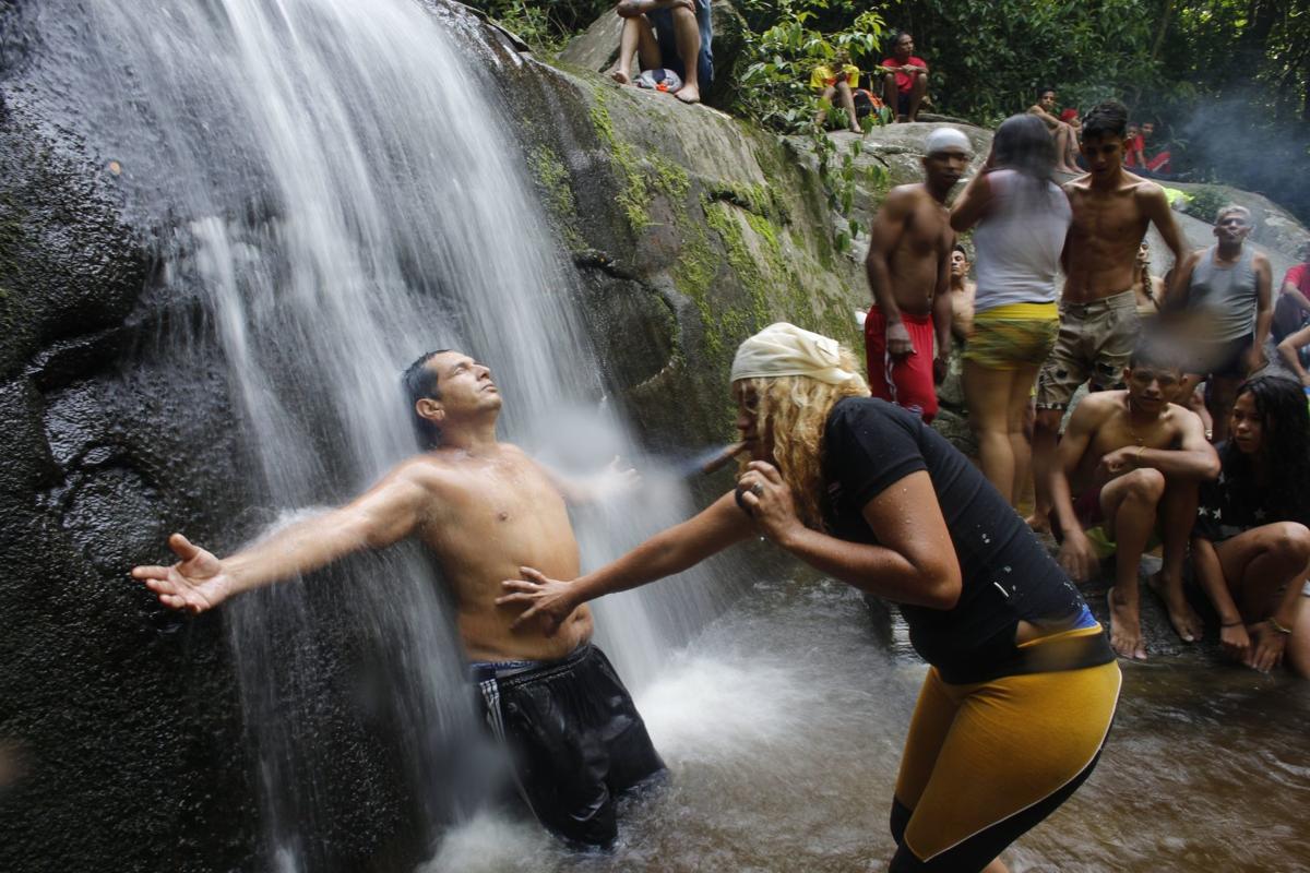 Venezuelans seek strength, healing from mythical goddess | Religion ...