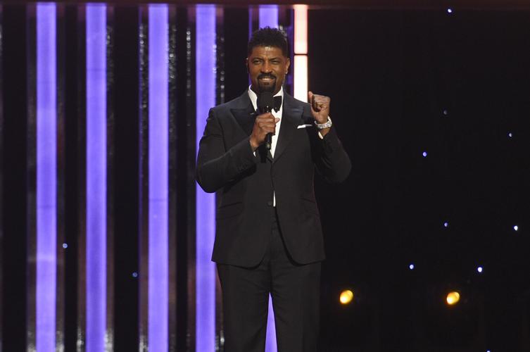 Kamala Harris receives prestigious Chairman's prize at NAACP Image ...