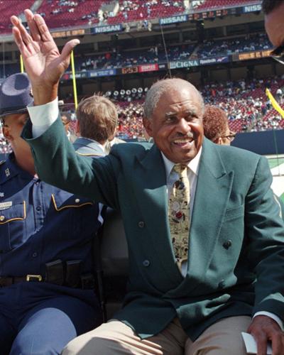 Remembering football heroes, on and off the field | Commentary ...