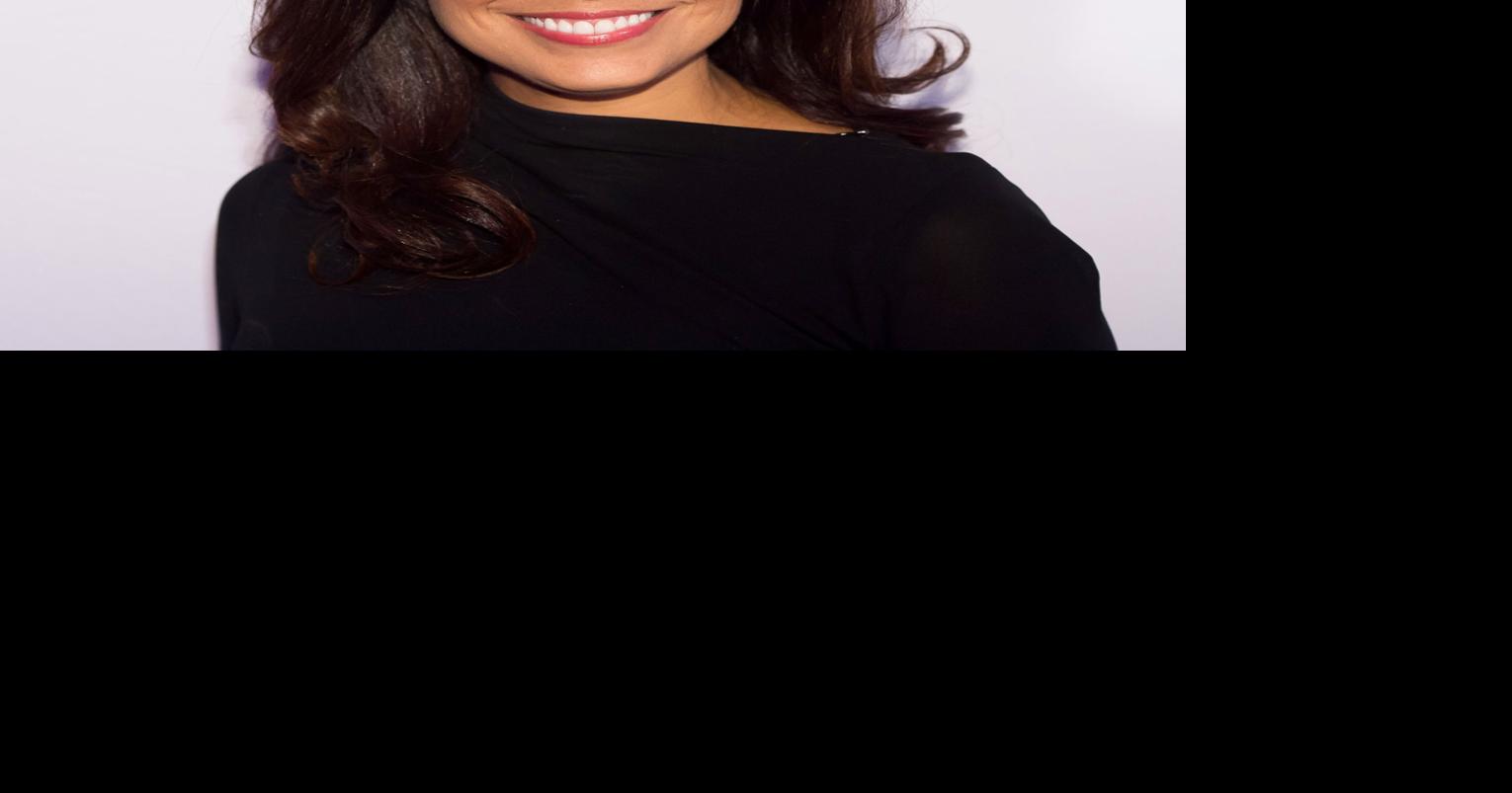 When aliens attack, real news anchors are on the scene | Entertainment ...