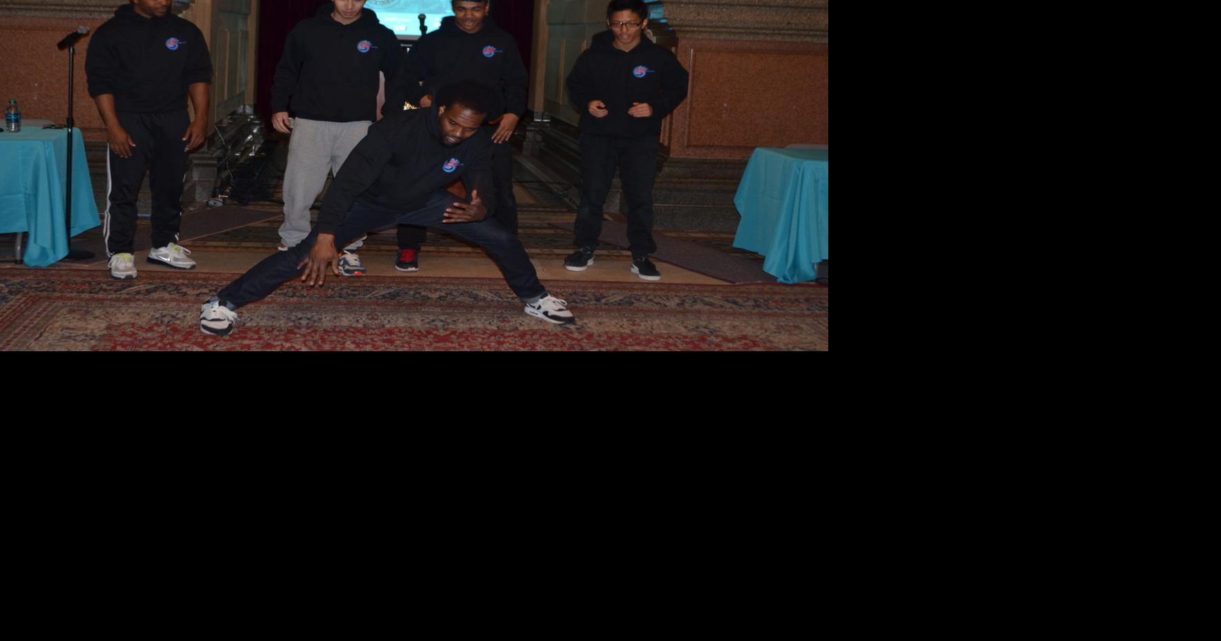 Art program engages men of color in mental health issues | Metros ...