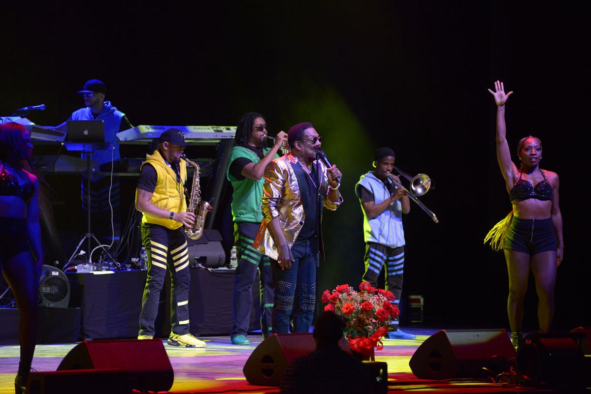 PHOTOS: Charlie Wilson at the WDAS Holiday Jam | Multimedia ...
