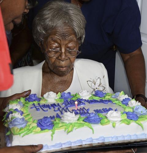 Hester Ford, oldest living American, dies at 115 ... or 116 ...