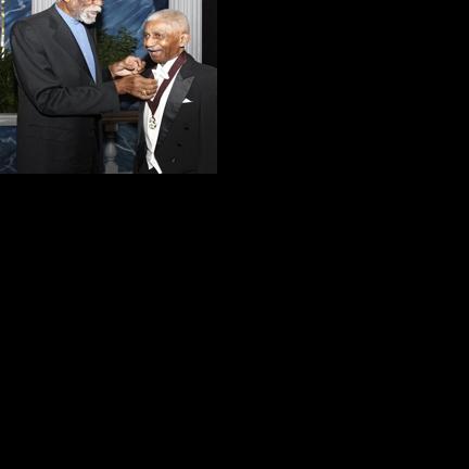 Harlem Globetrotters great Marques Haynes dies at 89 | National ...