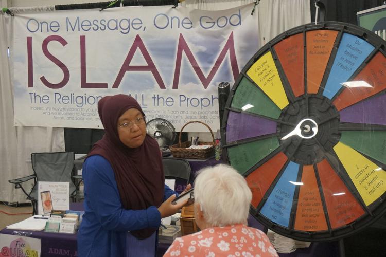 Clergy dish up meatball sundaes, pickle ice pops and a little faith at ...