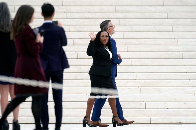 Justice Jackson makes Supreme Court debut in brief ceremony | News ...