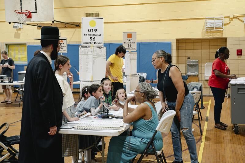 Mamdani Leads Cuomo in Democratic Primary for NYC Mayor as Count ...