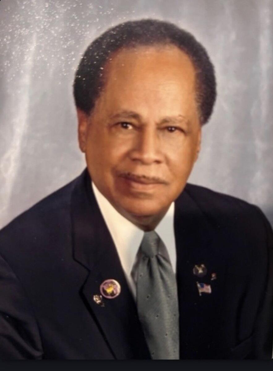 Donald Paul Wilson, Elks leader, Tribune board member and bank founder ...