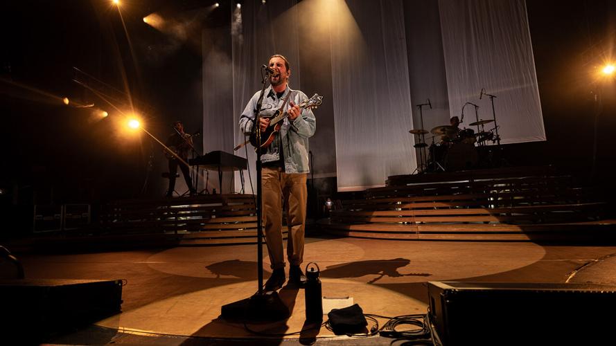 Photos: Noah Kahan at Arizona Financial Theatre | Music | phoenix.org