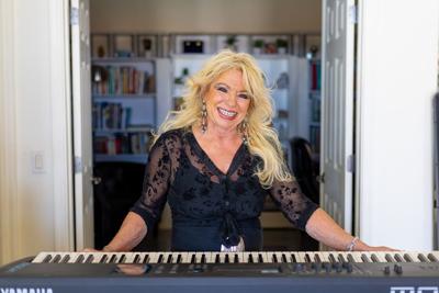 Hitting the Right Notes: Dyan Garris is keyed into the new age scene ...
