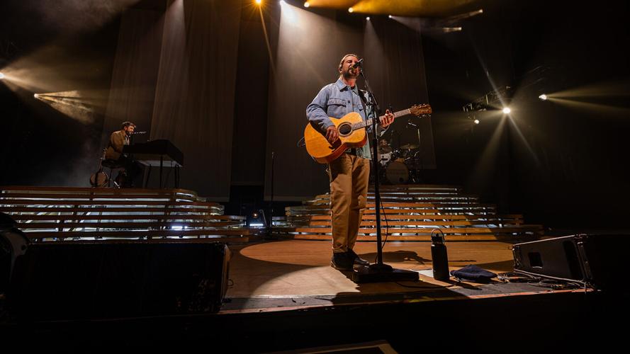 Photos: Noah Kahan at Arizona Financial Theatre | Music | phoenix.org