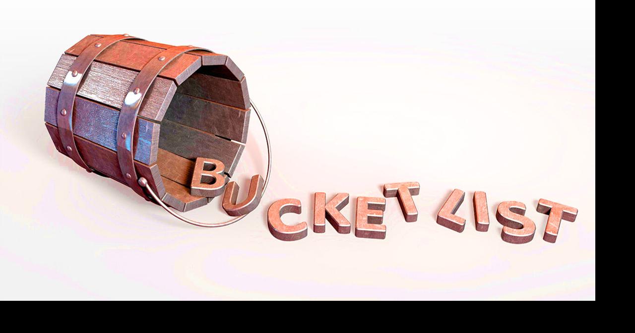 11 things on a pre-graduation bucket list | 11 Things | phoenix.org