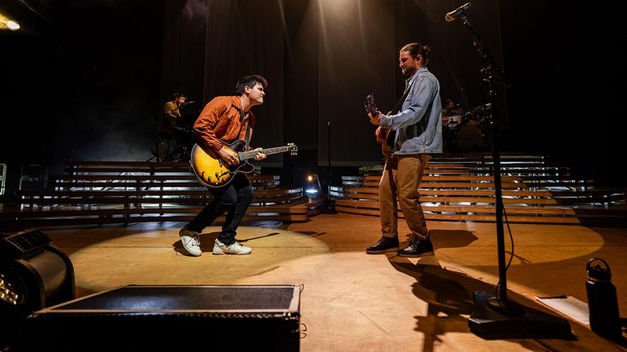Photos: Noah Kahan at Arizona Financial Theatre | Music | phoenix.org