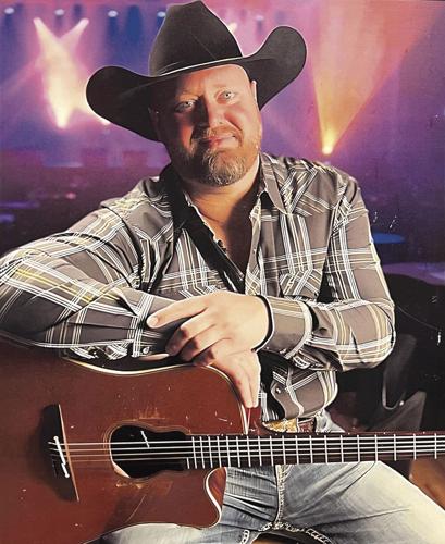 Garth Live!: Entertainer brings country star’s greatest hits | News ...