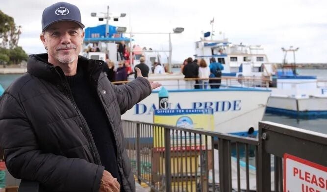 ‘Wyland Whale & Dolphin Adventure’: Art Lessons in the Wild | Eye on DP ...