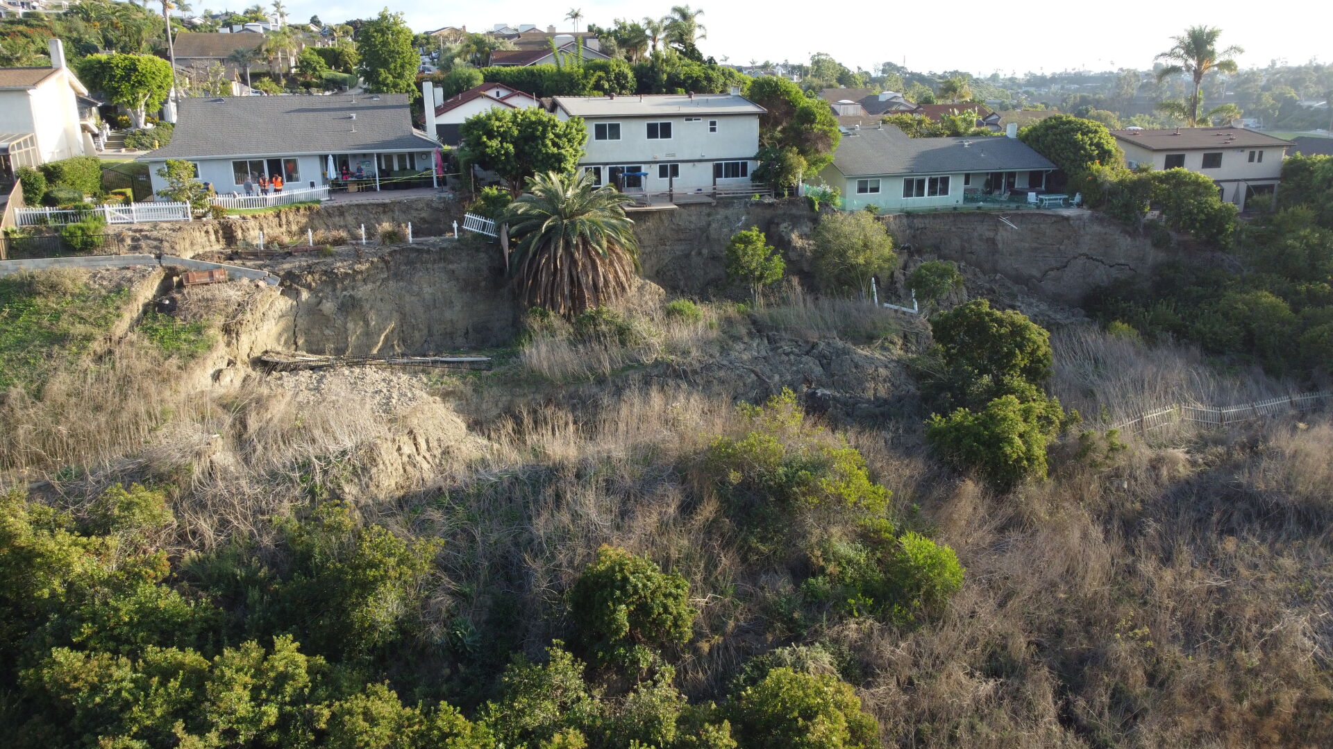 San Clemente Residents Sound Alarm Over Shorecliffs Landslide | Eye on ...