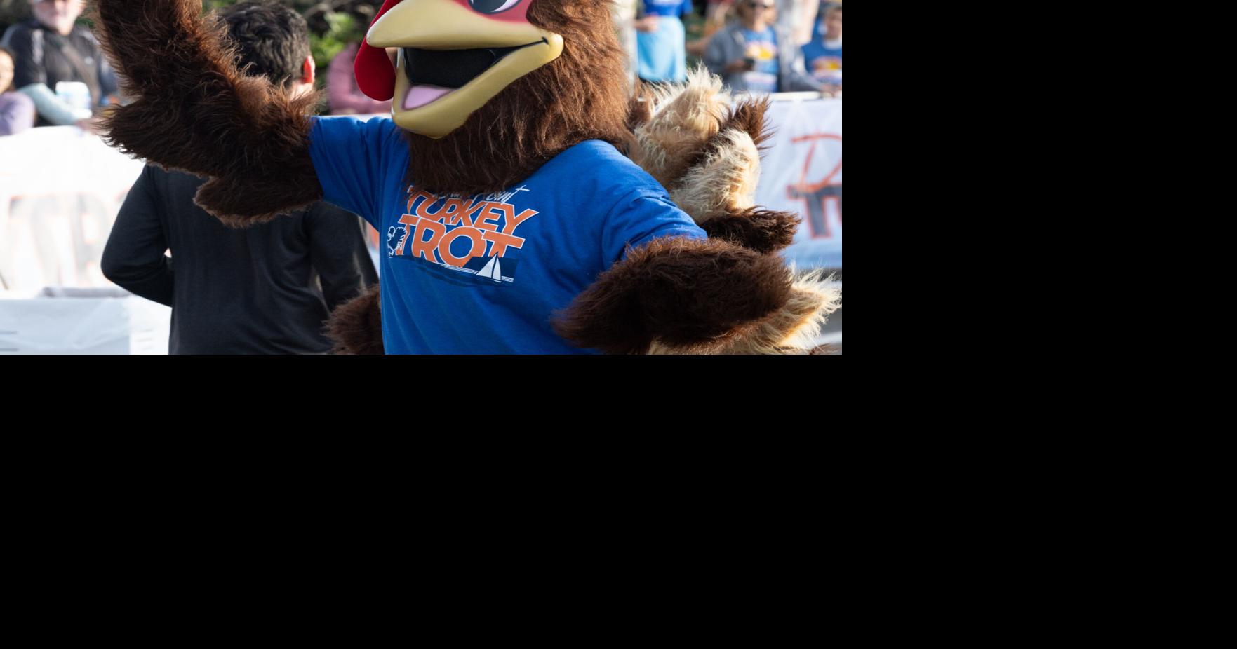 48th Annual Turkey Trot Attracts 12,000 Runners on Thanksgiving | Eye ...