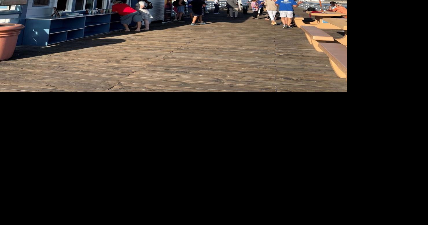 Unveiling of San Clemente Pier Snack Shack Hosts a Crowd of Excited ...