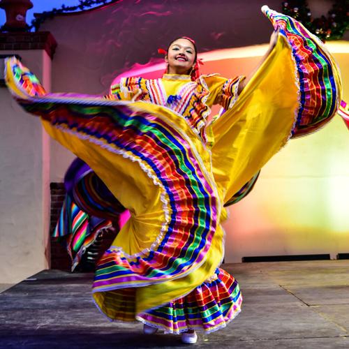 First Christmas Tree: Mission San Juan Capistrano Hosts First Christmas ...