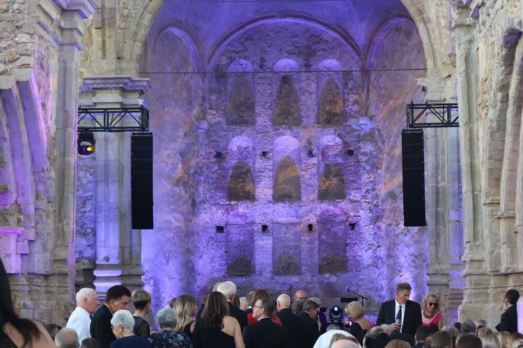 Photos: Great Stone Church Lights Up for Romance of the Mission Gala ...